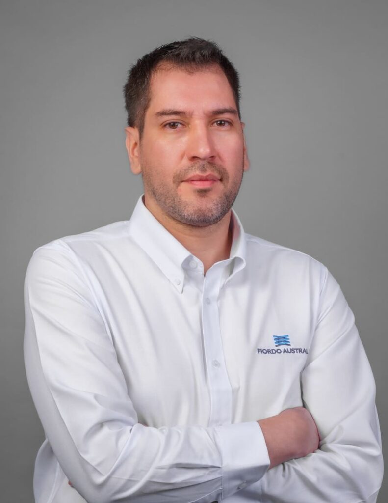 Nosotros – Fiordo Austral